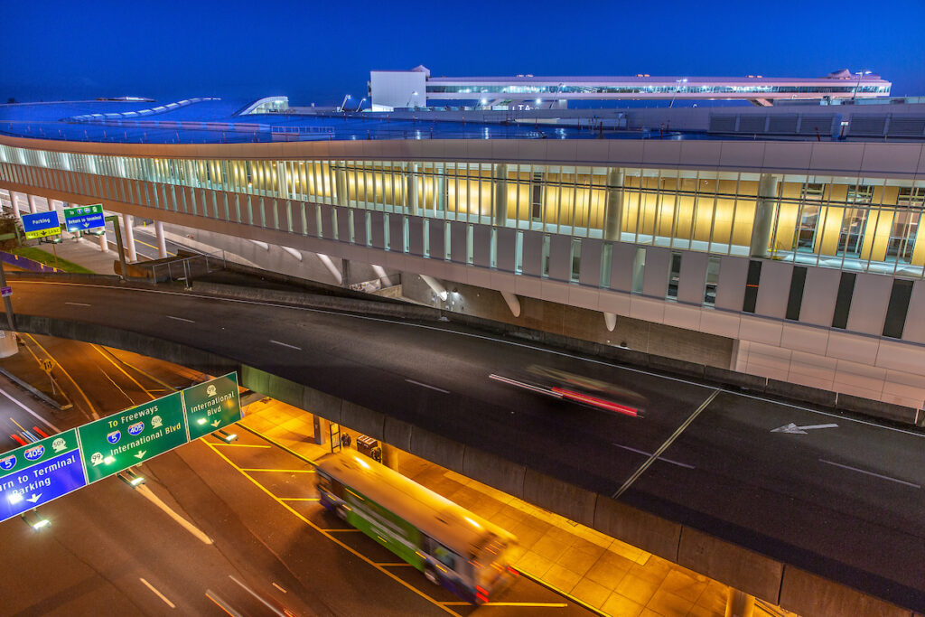VIDEO/PHOTOS: Sea-Tac Airport unveils dramatic new International ...